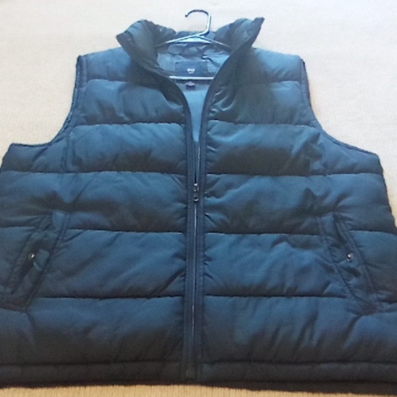 GAP | Jackets & Coats | Mens Gap Vest | Poshmark